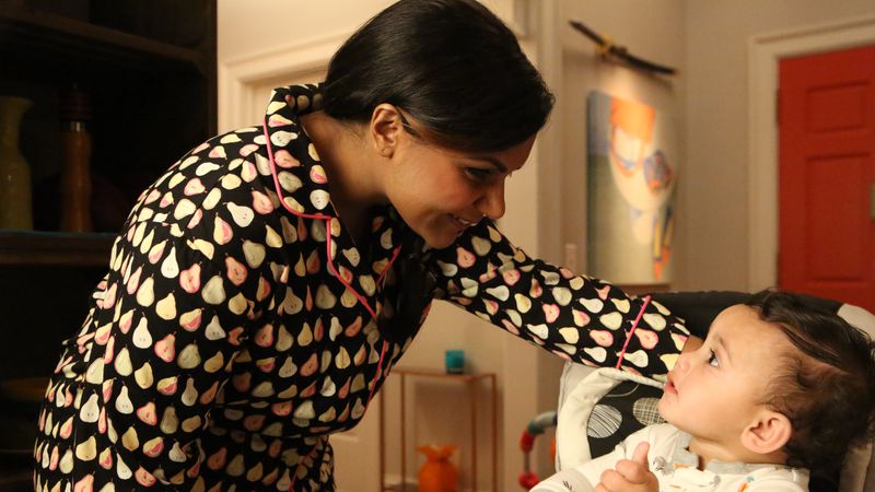 THE MINDY PROJECT Review: "So You Think You Can Finance" - The Tracking ...